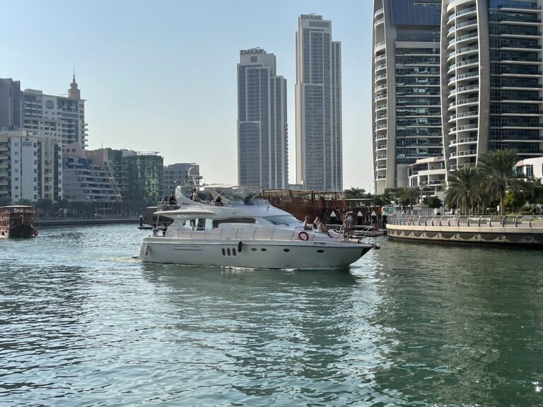 Luxury yacht rental: Splendor on the waters from 5000 dirhams per hour